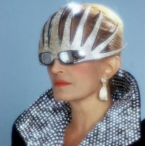 22 Breathtaking Facts About Glamour Shots - Neatorama