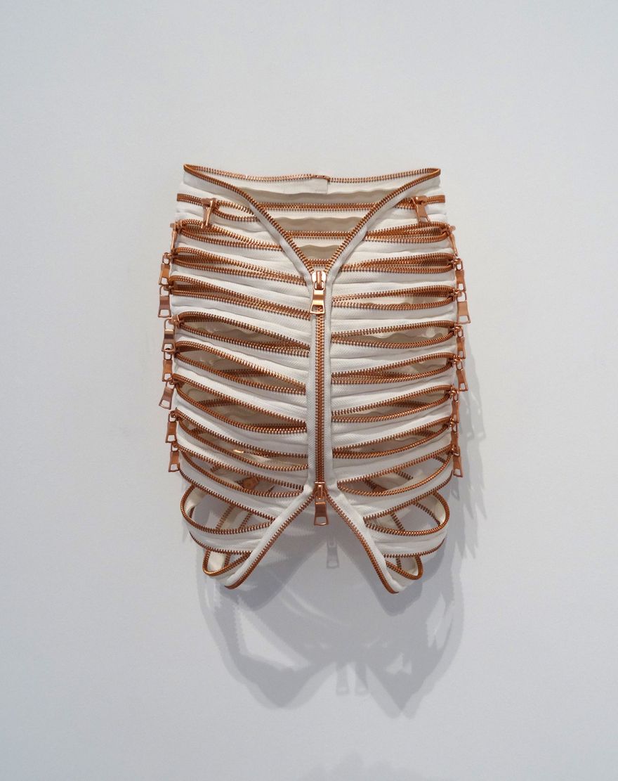 This Artist Creates Anatomical Forms From Zippers And Fabric - Neatorama