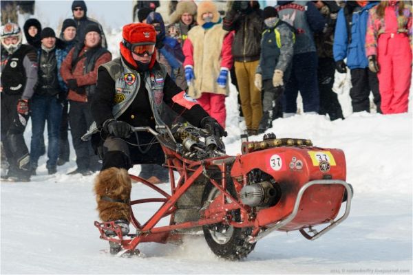 Snowdogs- A Motor Powered Sled Race In Russia - Neatorama