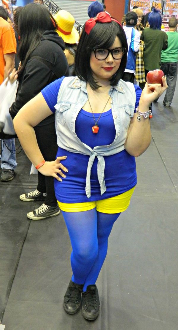 16 Great Works of Snow White Cosplay - Neatorama