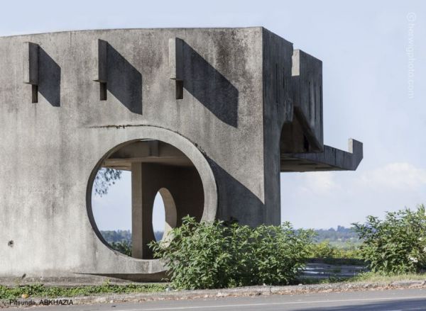 The Weird And Wonderful Bus Stops From Soviet Era Russia - Neatorama